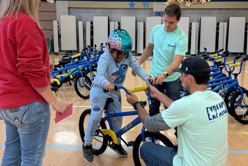 Strong Finish, Stronger Communities: Expand for Good Impact in 4Q ...